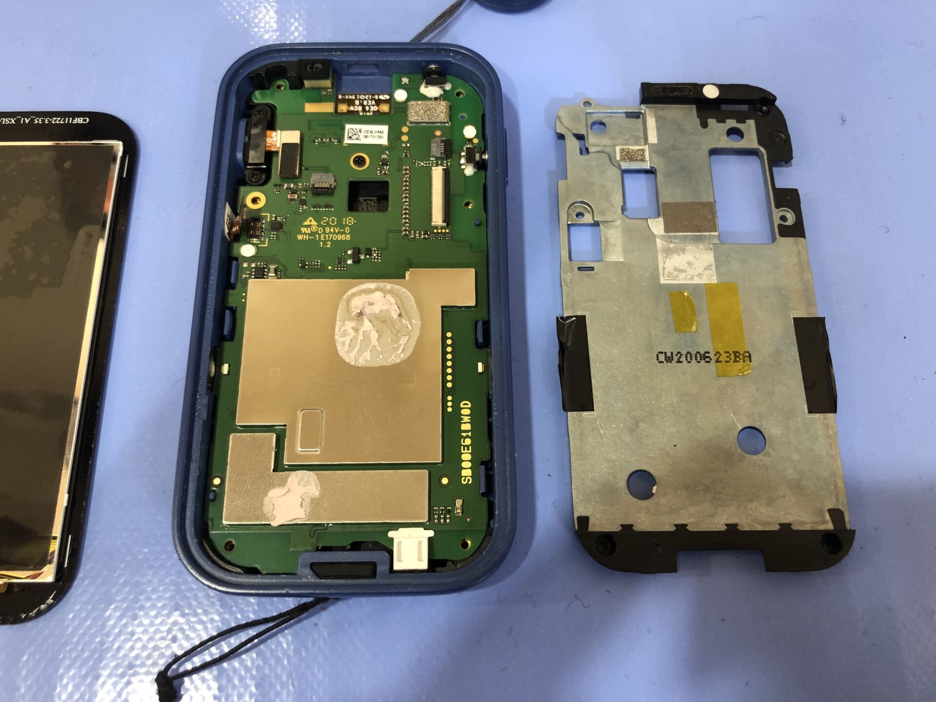 キッズケータイ SH-03Mの分解修理｜栃木県小山市でAndroid修理ならスマホ修理館イオンモール小山店へ！ - スマホ修理館｜android・Xperia・HUAWEI・Google ...