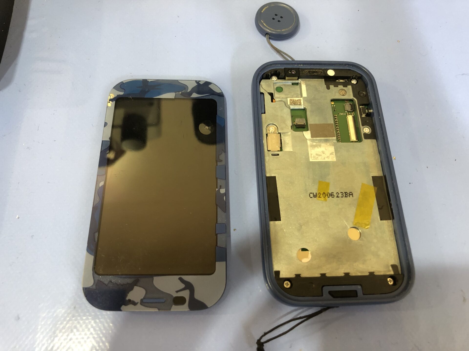 キッズケータイ SH-03Mの分解修理｜栃木県小山市でAndroid修理ならスマホ修理館イオンモール小山店へ！ - スマホ修理館｜android・Xperia・HUAWEI・Google ...